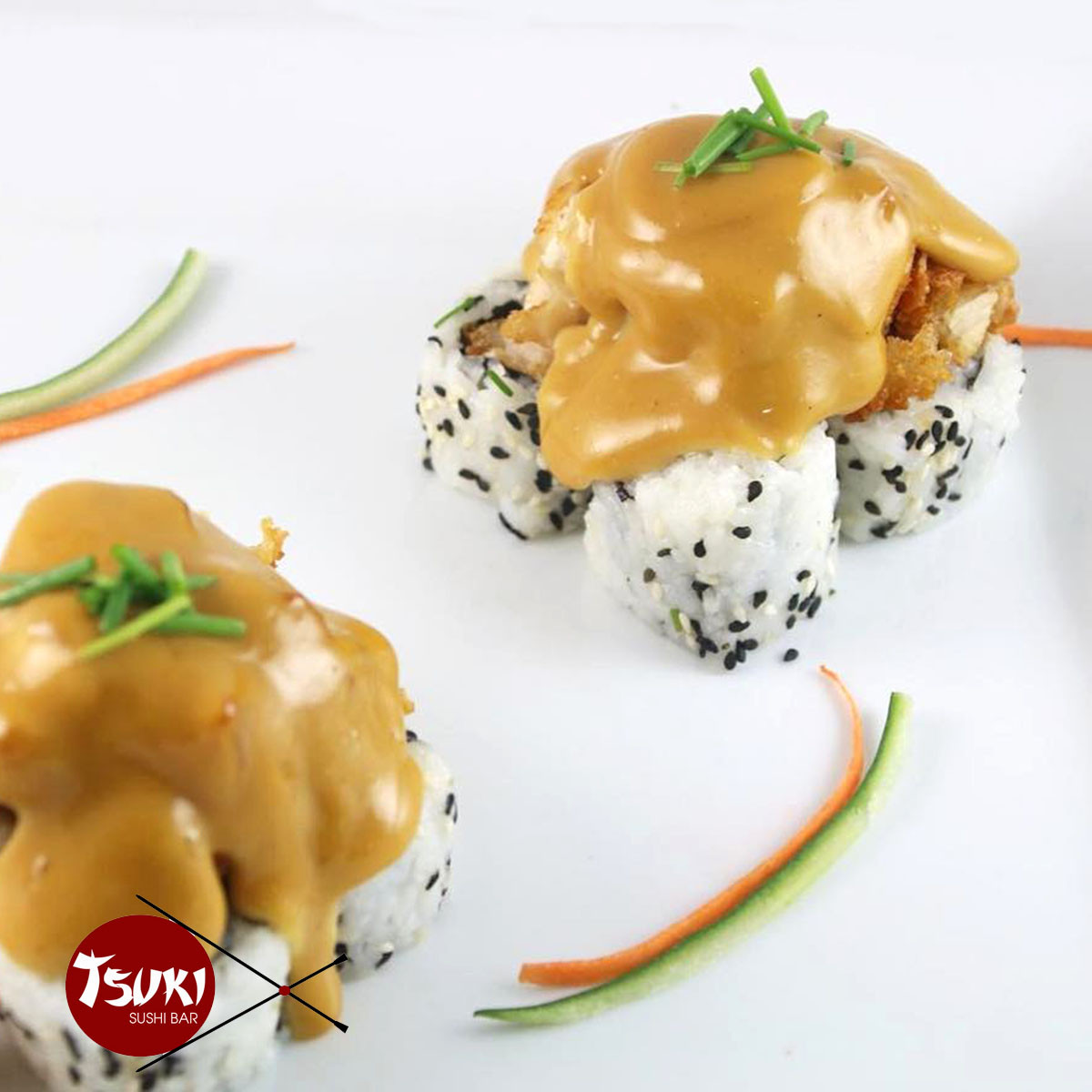 Espectacular menú japones para 2 personas en Tsuki Sushi Bar Los Cristianos